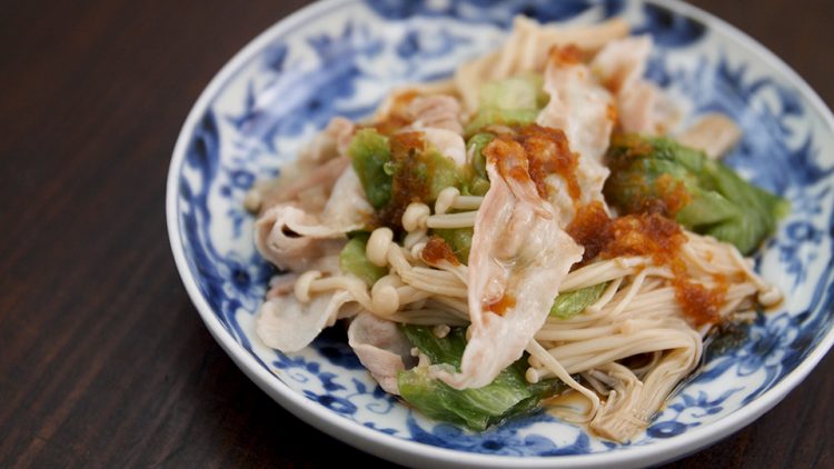 簡単シャキシャキ「えのき豚」でごはんが進む！忙しい日のお助けレシピ【小林まさみ＆まさるのお助け食堂#7】 | kufura（クフラ）小学館公式